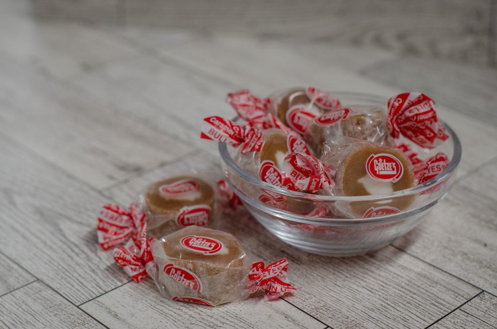 Howe Vanilla Caramel Cream 30 lb. Case - Howe Wholesale